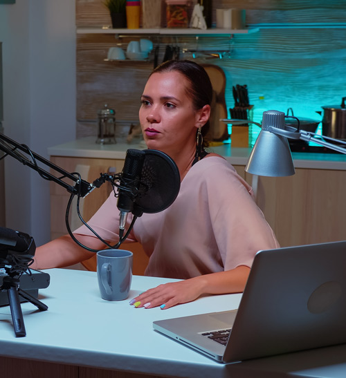 Advertise with Us - Radio 2uw